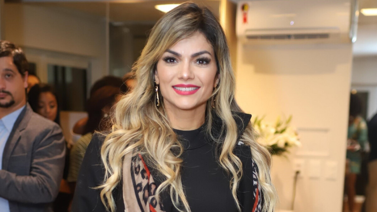 Foto: Flexibilidade de Kelly Key chama atenção em vídeo - Purepeople