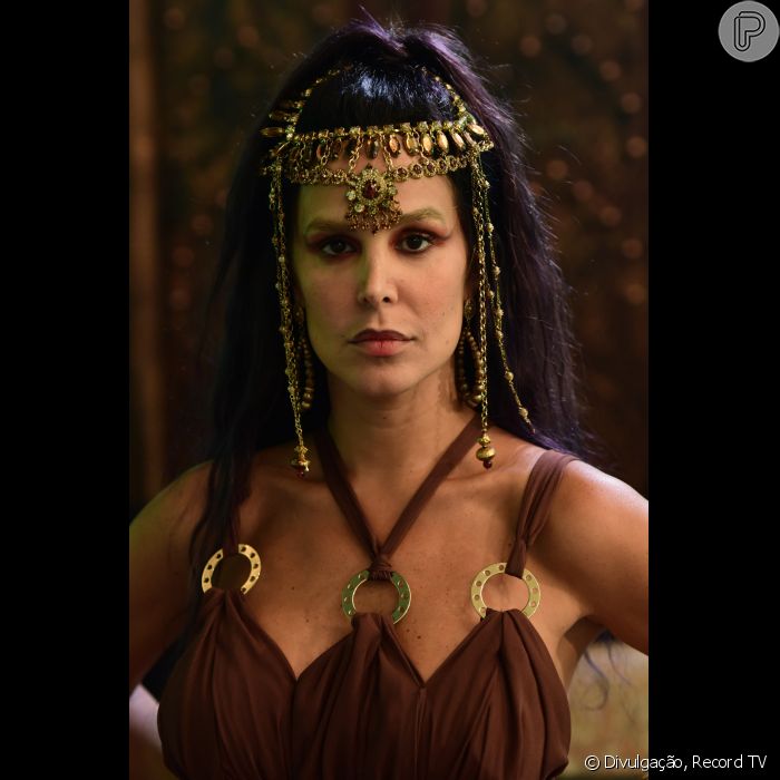Robertha Portella caracterizada para a novela 'Gênesis' - Purepeople
