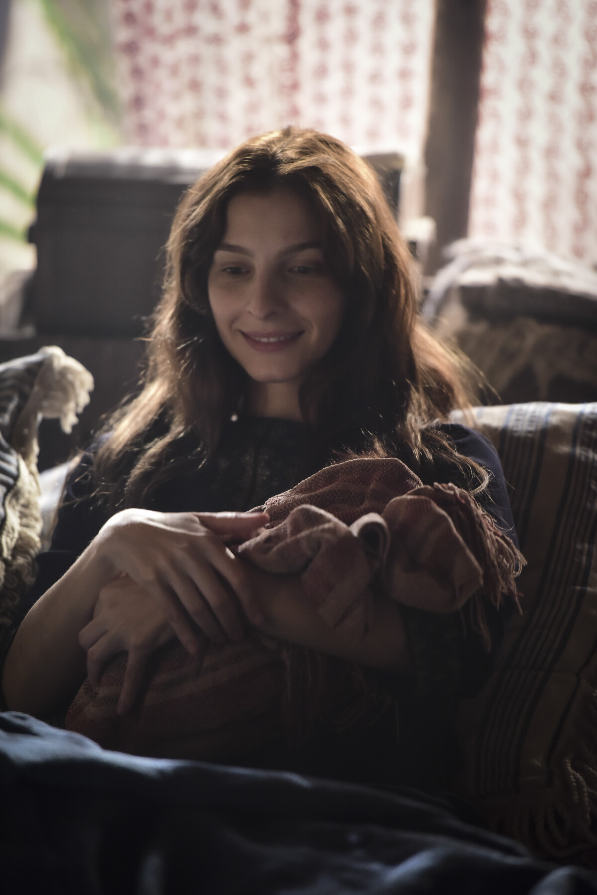 Foto: Na novela 'Gênesis', Lúcifer (Igor Rickli) lembra a Bila (Allana ...
