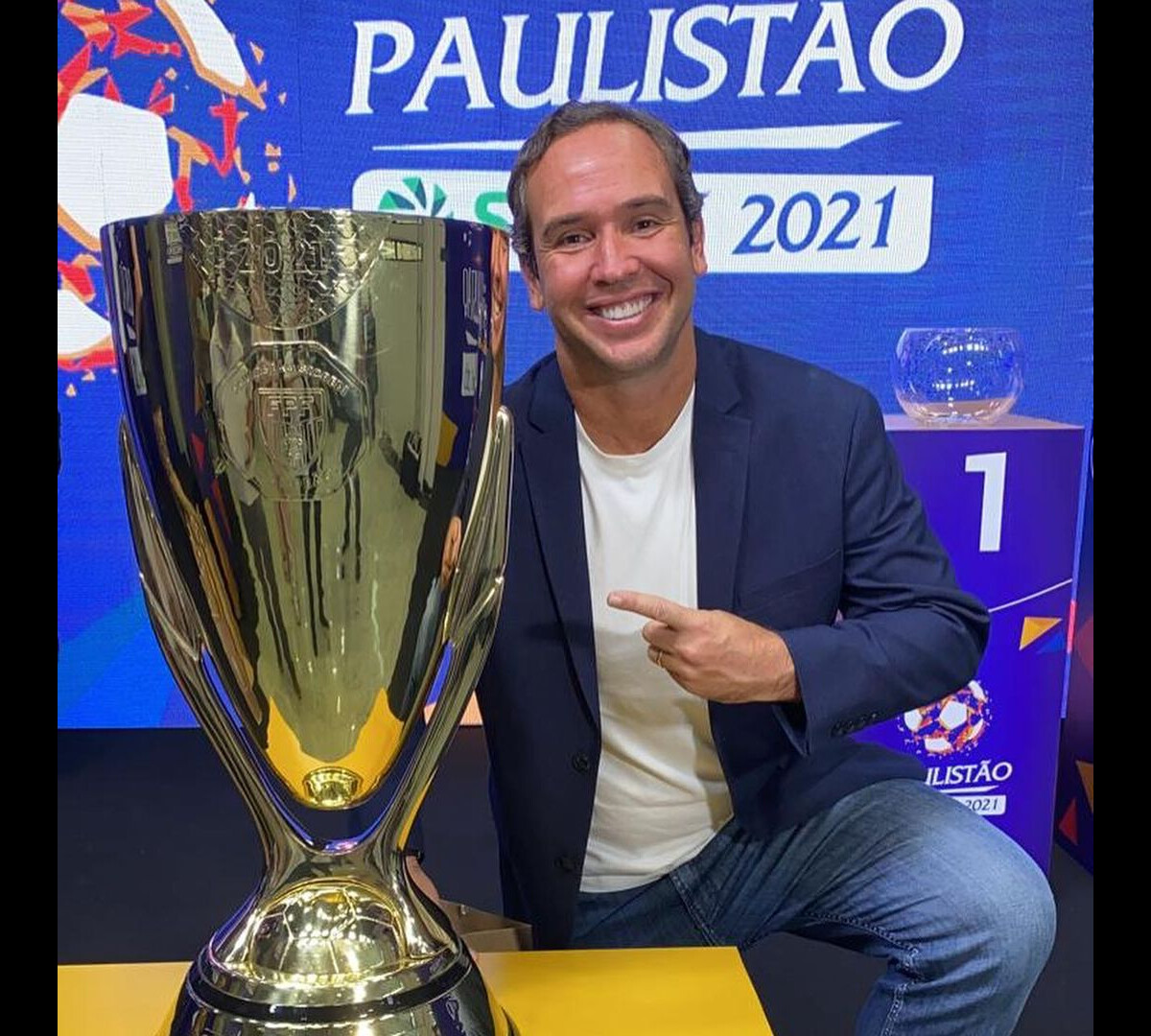 Foto: Nas redes sociais, Caio Ribeiro anunciou o fim do tratamento ...