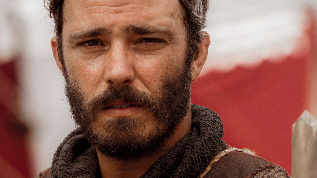 Foto: Novela 'Gênesis', Judá (Thiago Rodrigues) troca pedido de perdão ...