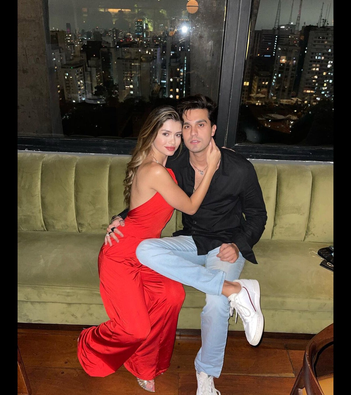 Foto A Nova Namorada De Luan Santana é A Modelo Izabela Cunha Purepeople