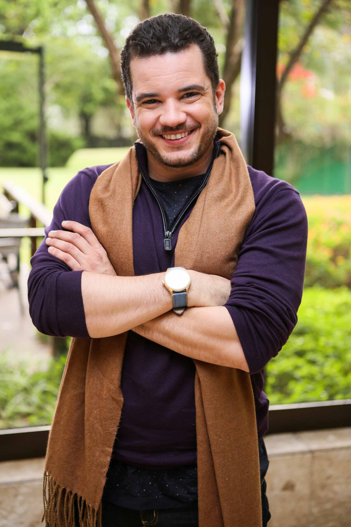 Foto: Novela 'Carinha de Anjo': Vitor (Thiago Mendonça) ensina as ...