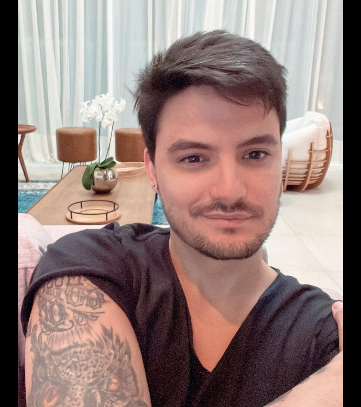 Foto: Felipe Neto está curtindo a fama de 'biscoiteiro' - Purepeople