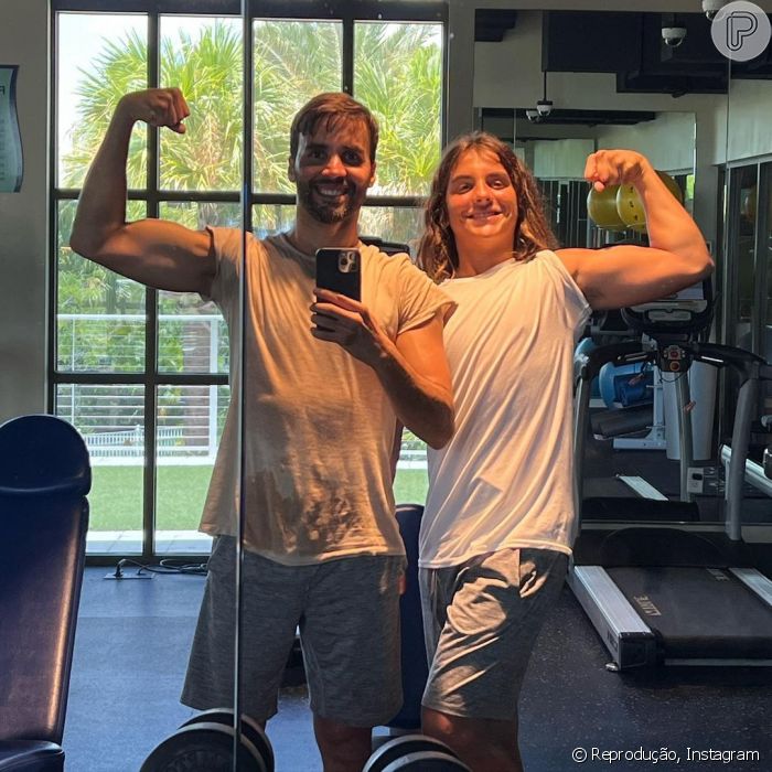 Daniel Cady e Marcelo Sangalo exibem os braços musculosos em foto ...