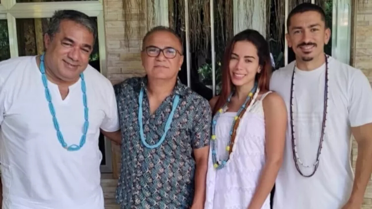 Foto: Anitta conheceu o lugar por causa do pai, Mauro, e do, irmão ...