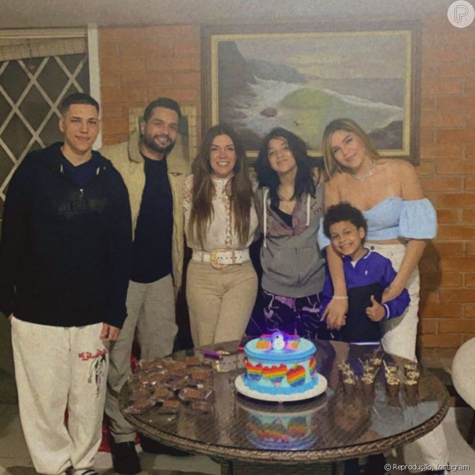 Filhos de Simony comovem com homenagens emocionantes à mãe após ...