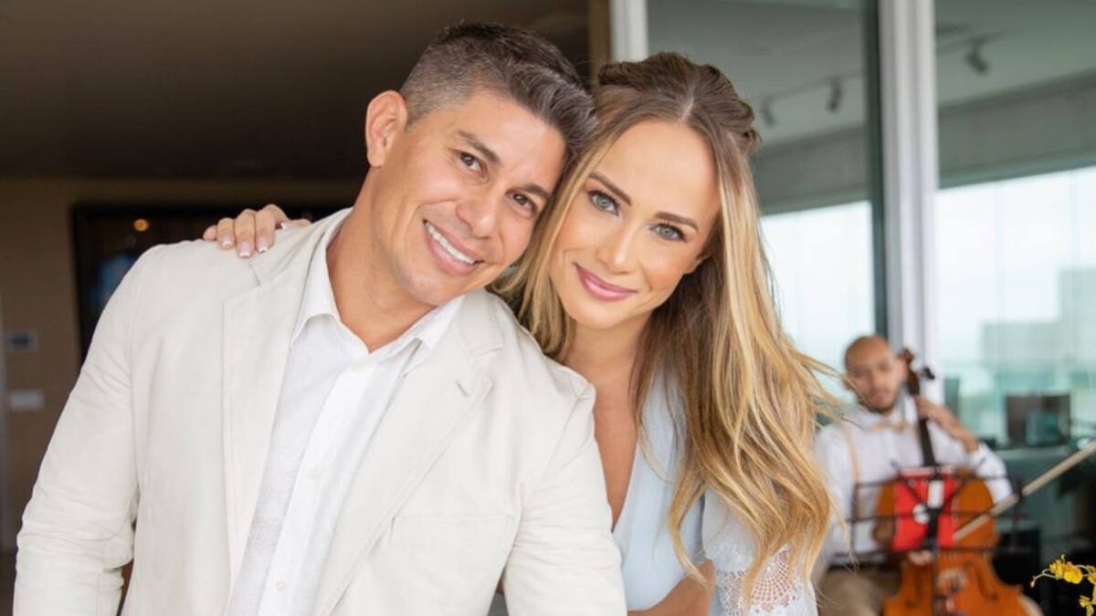 Foto: Conca se casa com ex de seu médico - Purepeople