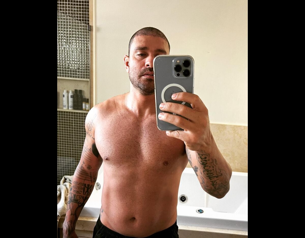 Foto: Diogo Nogueira vem exibindo um shape bem mais definido - Purepeople