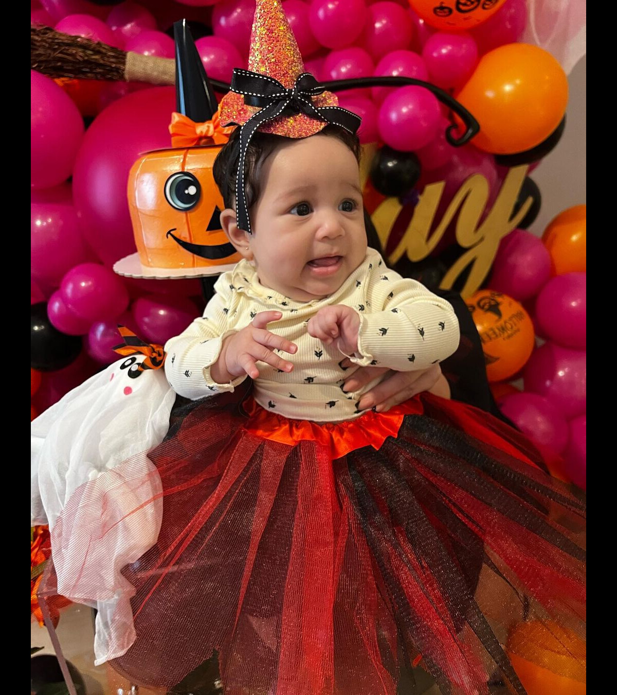 Foto: Cecília ganhou uma festa com o tema Hallowqueen - Purepeople