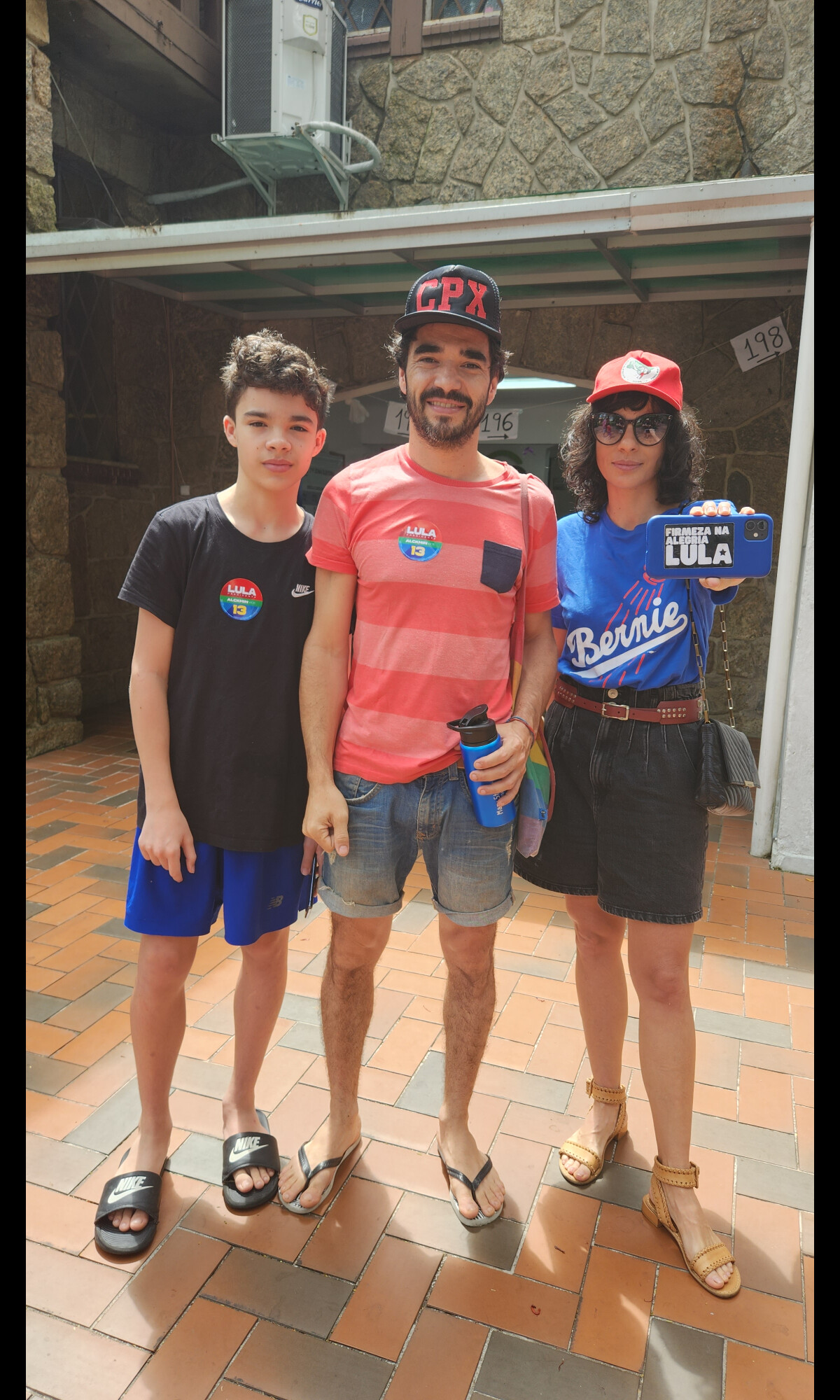 Foto: Eleições 2022: Caio Blate e Maria Ribeiro foram com o filho ...