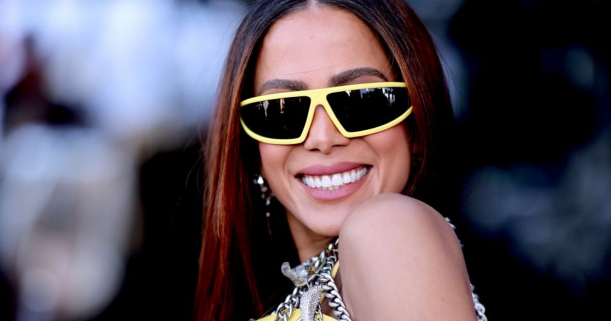 Anitta volta com tudo e promete fazer o 'maior Carnaval de todos os ...