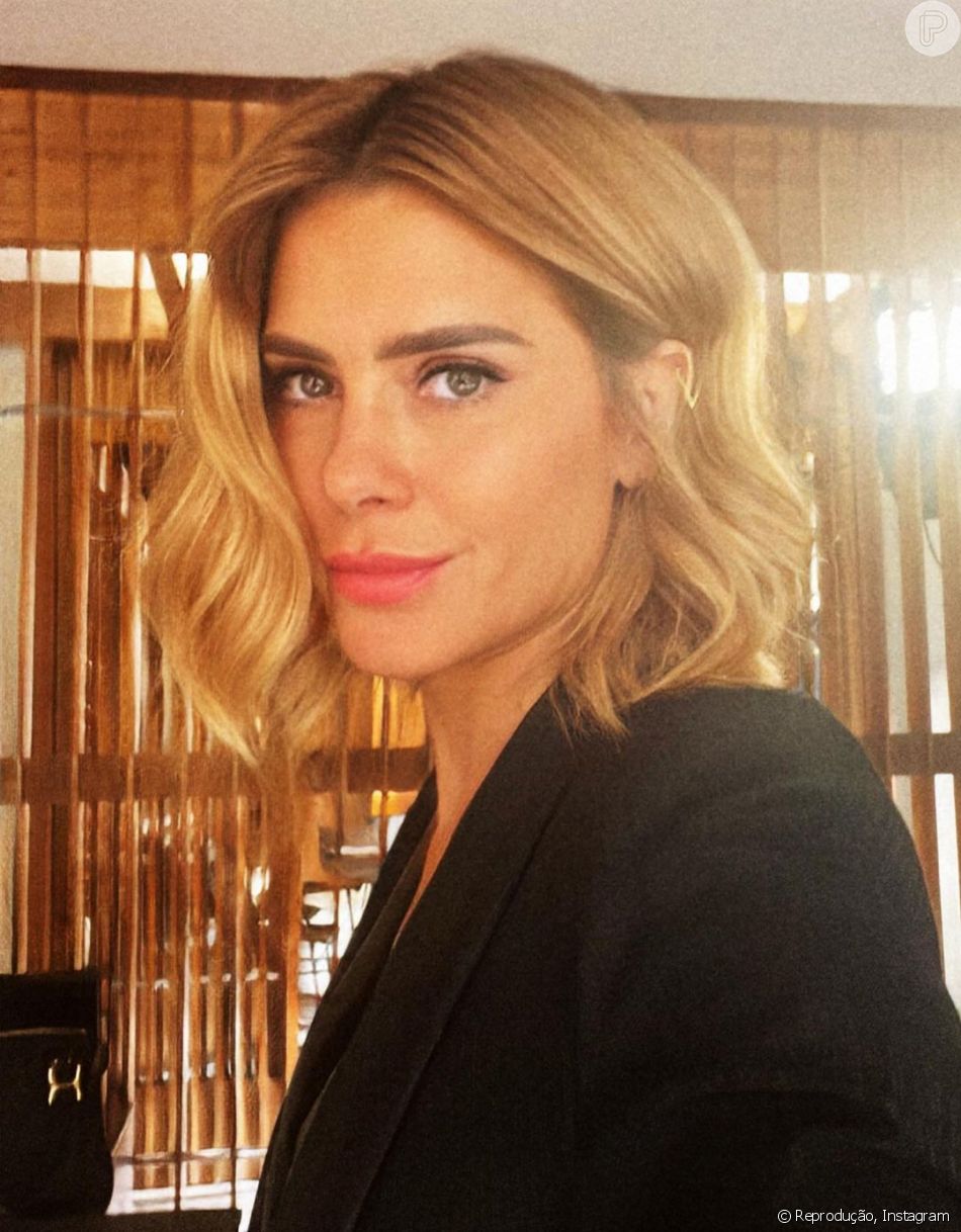 Fotos: Carolina Dieckmann sensualiza com biquíni e beleza chama atenção ...