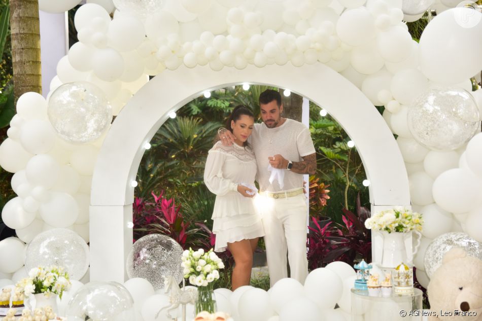 Qual o sexo do bebê de Lipe Ribeiro e Dessa Castorino? Veja vídeo da ...