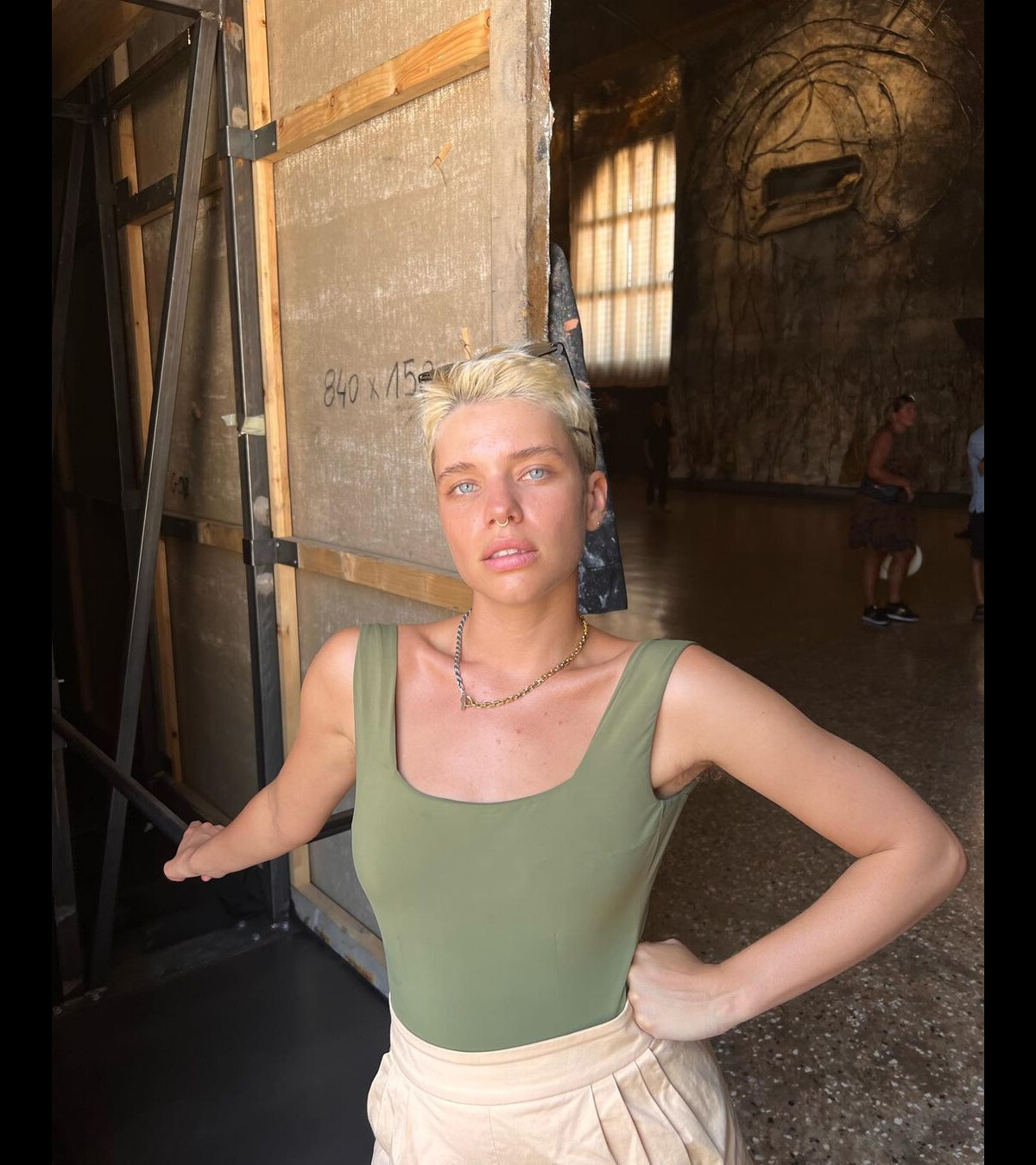 Foto: A atriz Bruna Linzmeyer constantemente gera polêmica na internet ...