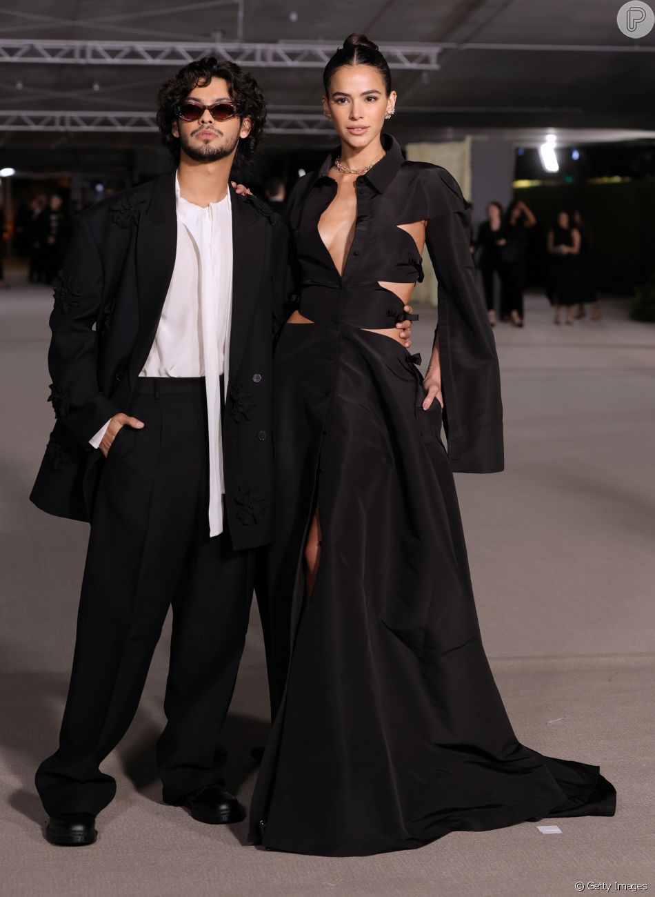 Fotos do Réveillon de Bruna Marquezine: atriz abre álbum e Xolo ...