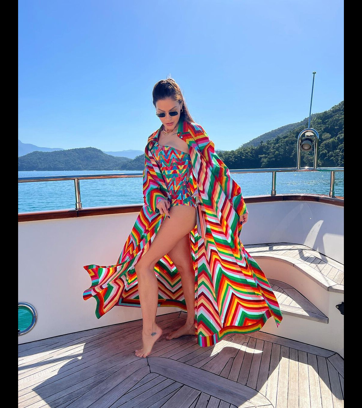 Foto: Moda praia colorida é uma marca registrada de Andressa Suita ...