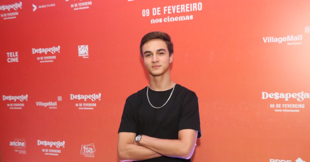 Victor Figueiredo também foi à pré-estreia do filme 'Desapega!' - Purepeople
