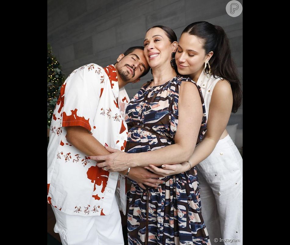 Claudia Raia curte carnaval grudadinha no filho e encanta fãs com ...