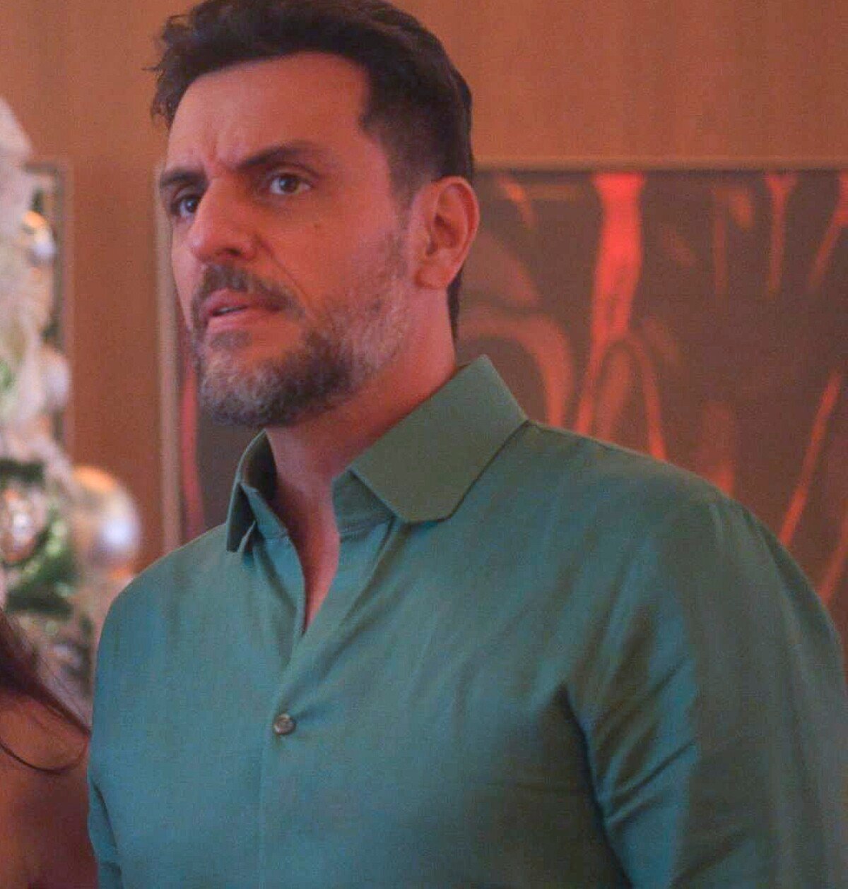 Foto: Na novela 'Travessia', Moretti (Rodrigo Lombardi) recebe voz de prisão, é algemado e ...