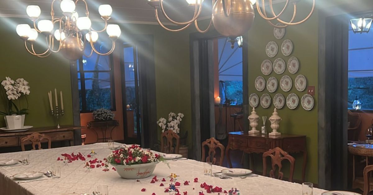 Gabriela Pugliesi e Tulio Dek celebraram o casamento com um jantar ...