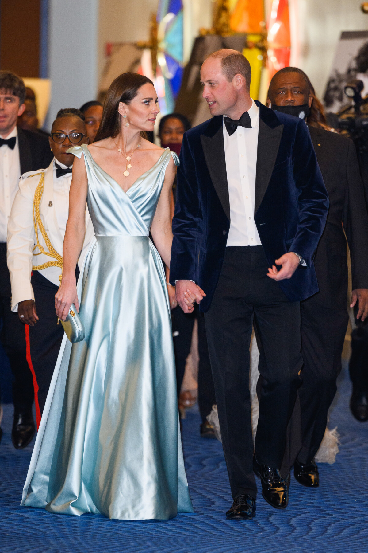 Foto: Kate Middleton: vestido Phillipa Lepley vale aproximadamente US ...