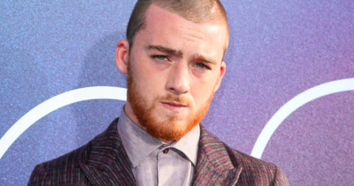 De garçom à carreira internacional: saiba como Angus Cloud foi parar ...