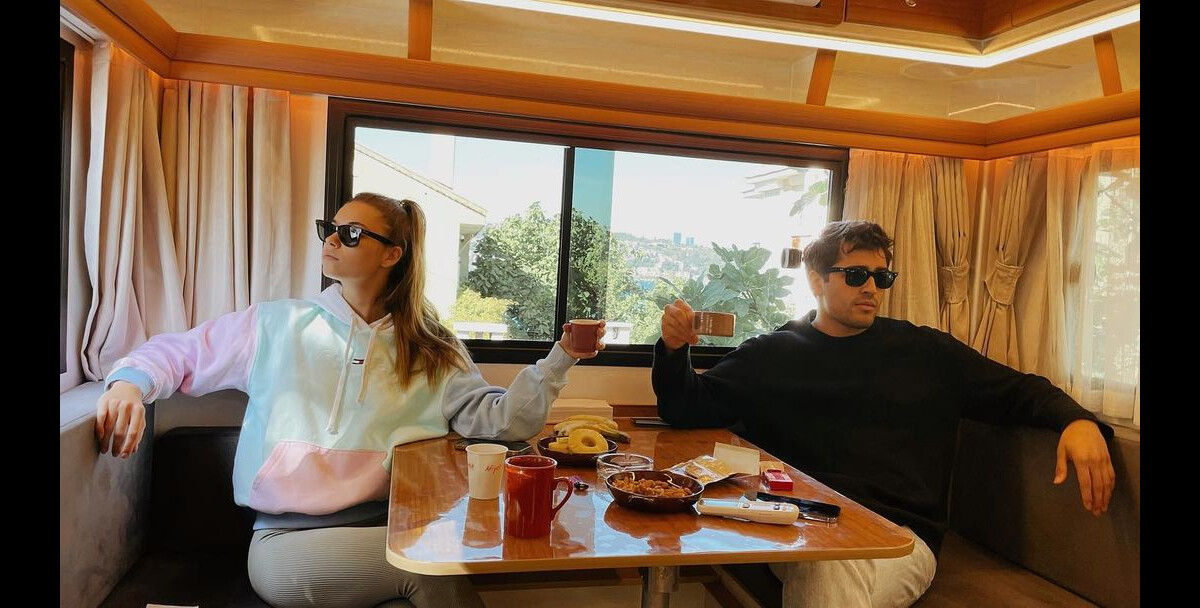 Foto: A mídia turca noticiou que Afra Saraçoğlu e Mert Ramazan Demir ...