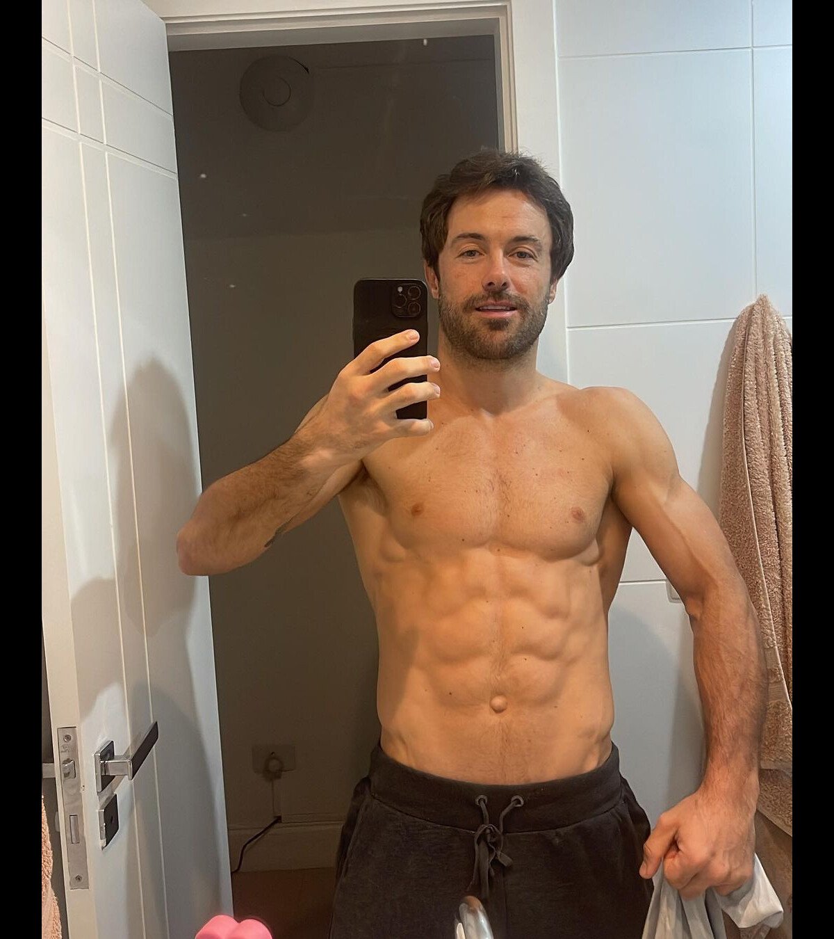 Foto: O ator Kayky Brito está internado em estado grave após ser ...