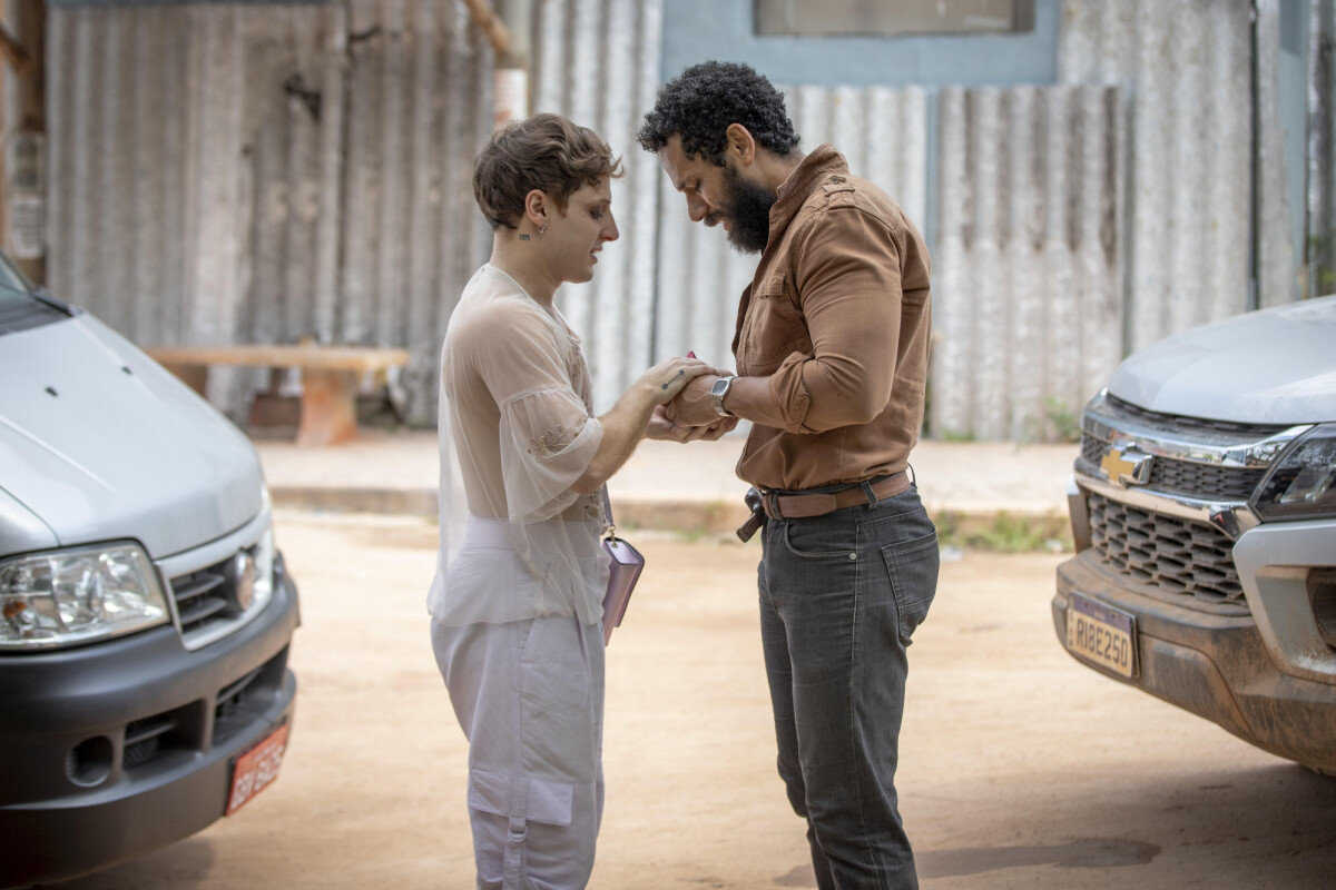 Foto: Em Terra e Paixão, Ramiro (Amaury Lorenzo) é apaixonado por ...