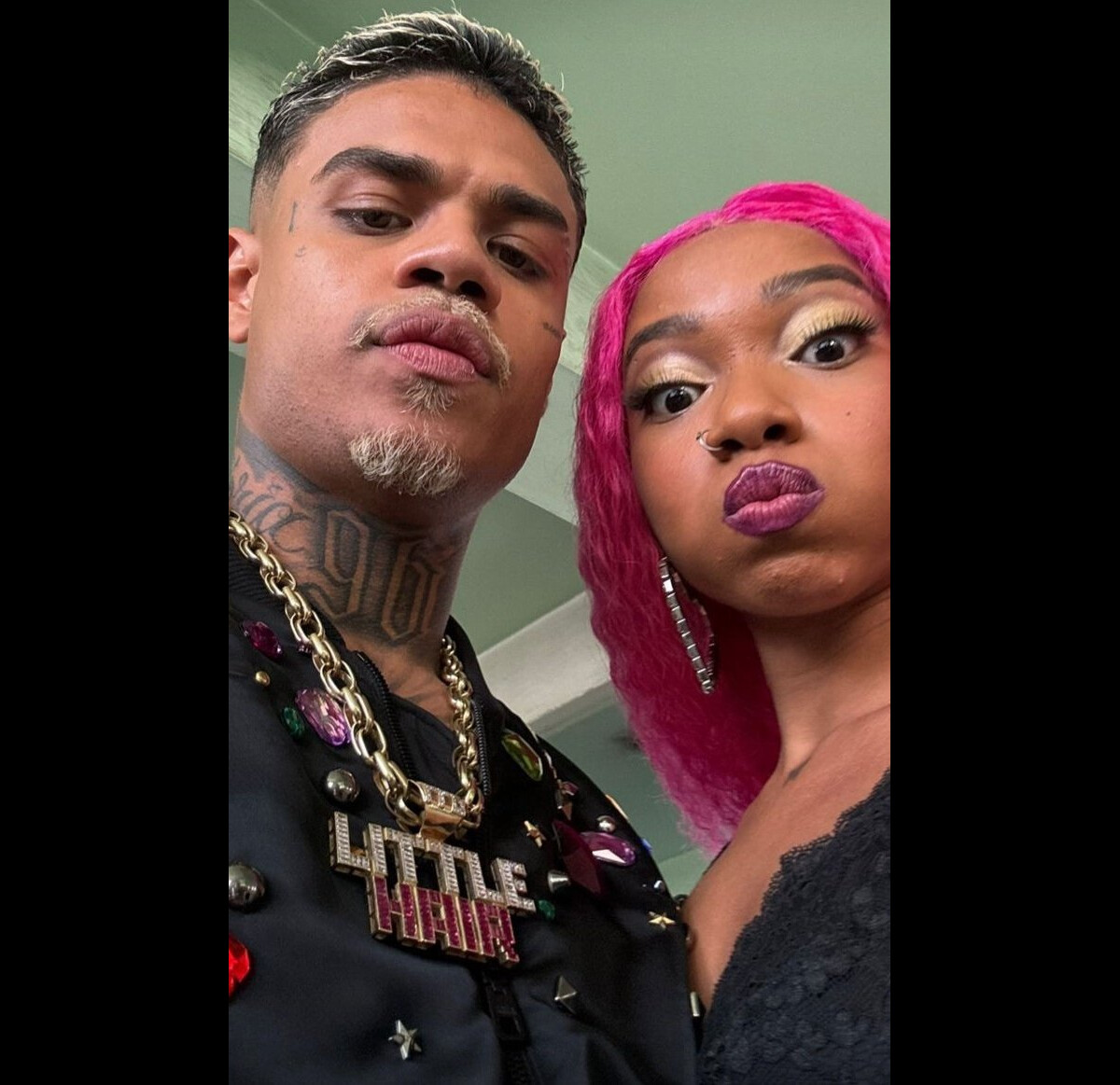 Foto: MC Cabelinho então começou a sair em fotos com Slipmami - Purepeople