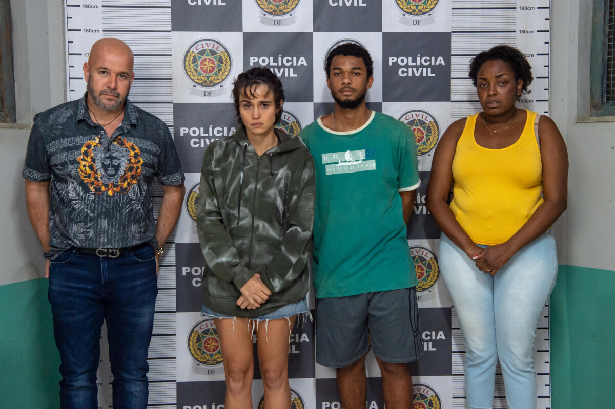 Foto: Balthazar (Juan Paiva), Geíza (Belize Pombal), Milena (Nanda ...