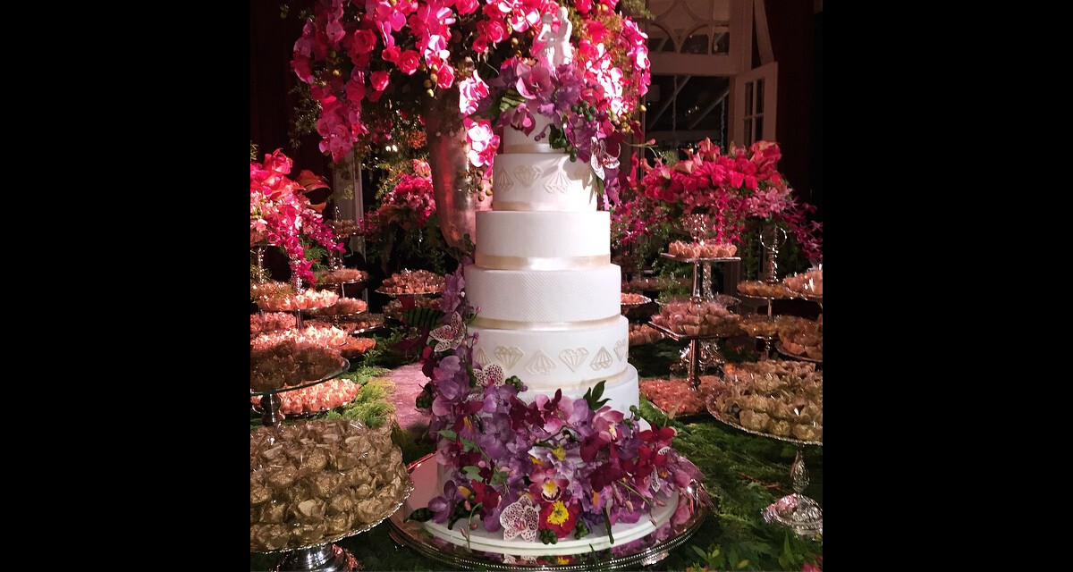 Foto: O bolo confeccionado pela The King Cake tinha sete andares e ...