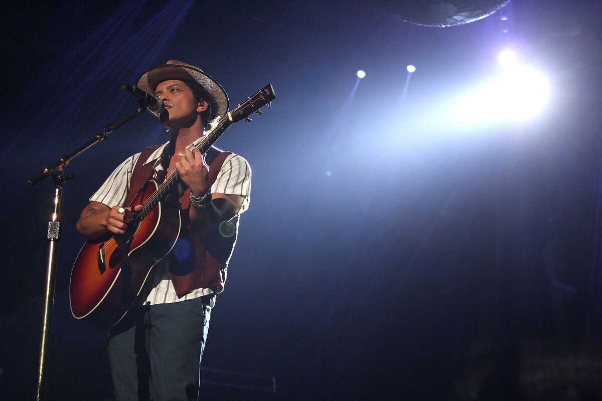 Foto: Fez uma participação e coescreveu as canções 'Nothin' on You', do ...