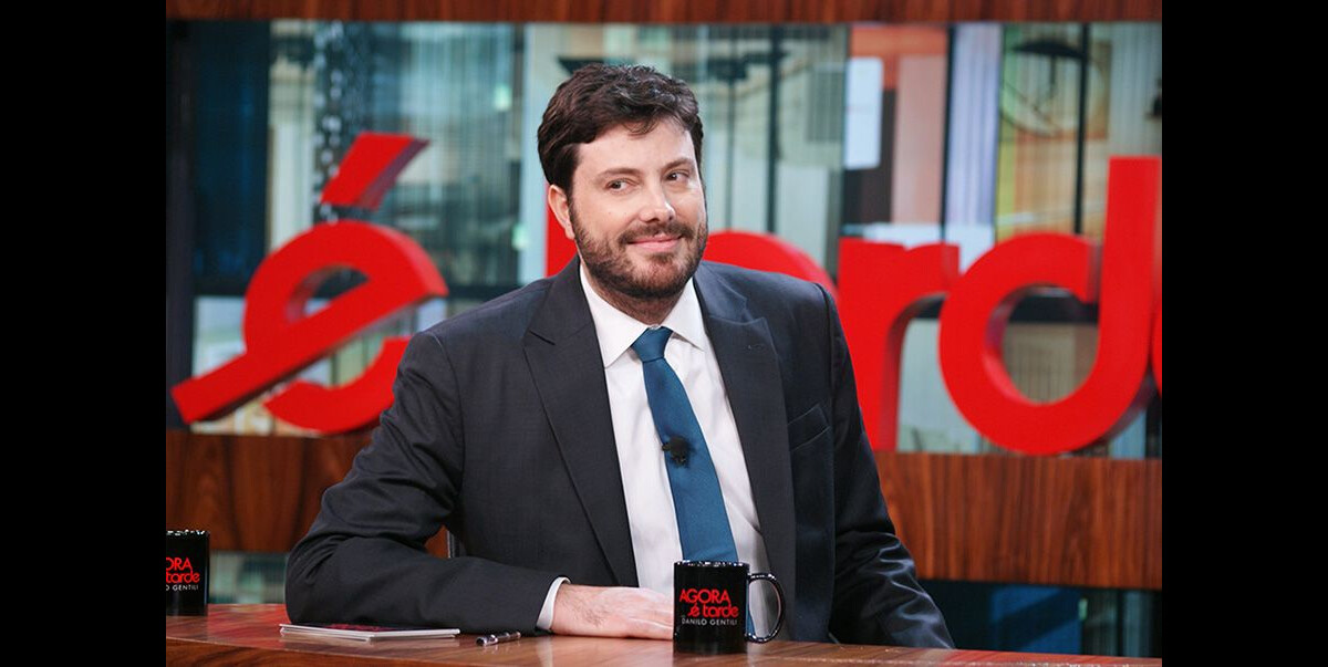 Foto: Danilo Gentili é apresentador do 'Agora é Tarde', na Band ...