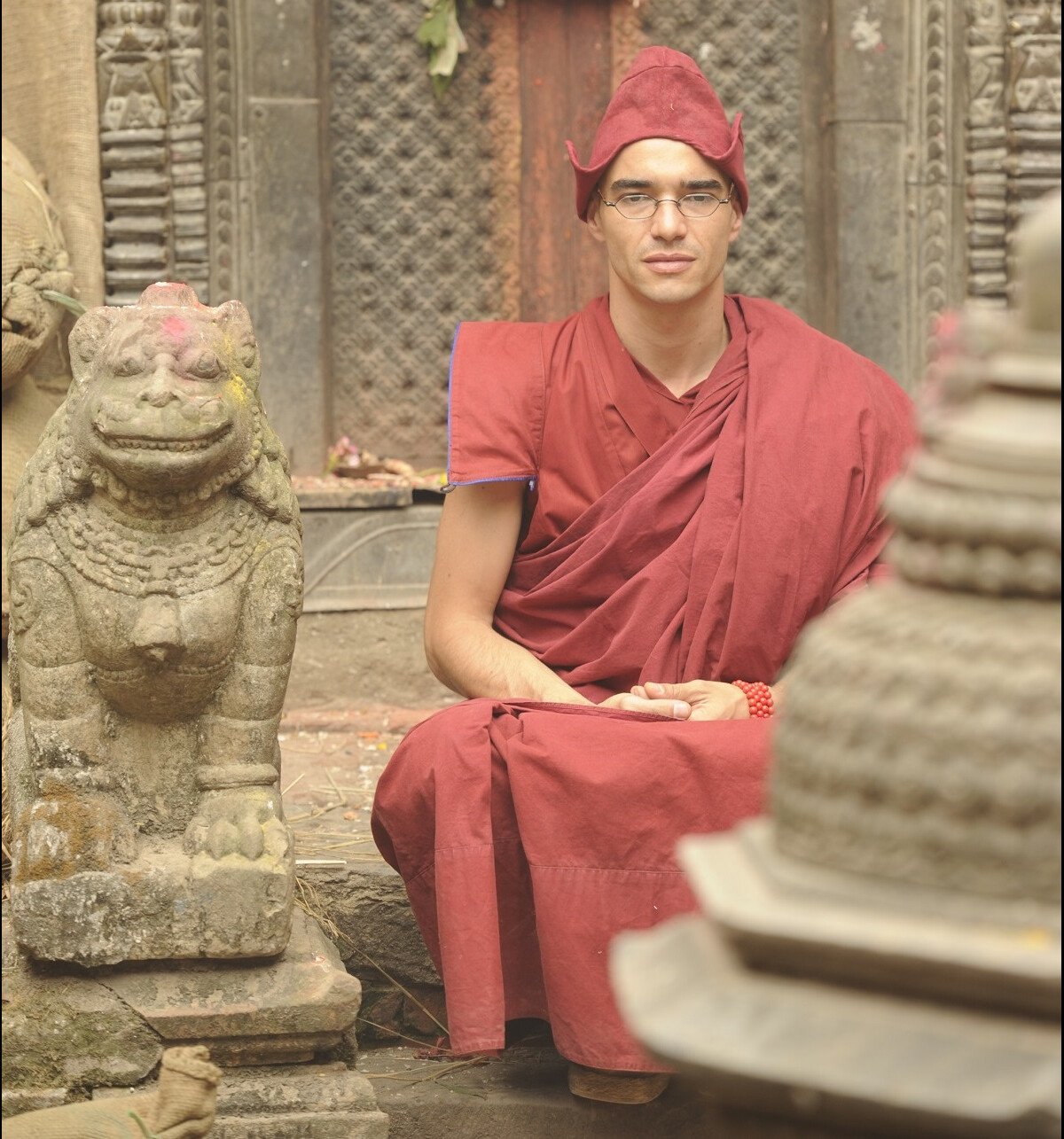 Foto: Após sonhar com Ananda (Nelson Xavier), Sonan (Caio Blat) desiste ...