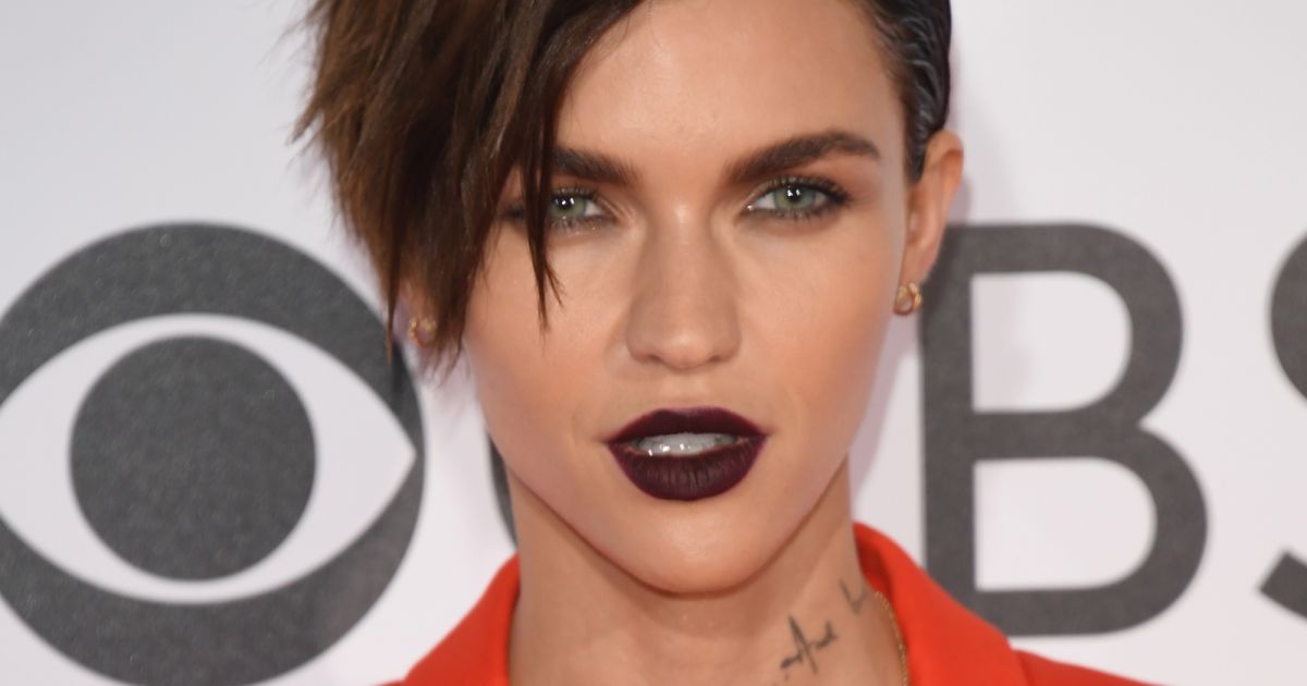 Veja fotos de Ruby Rose no People's Choice Awards, em Los Angeles, nos ...