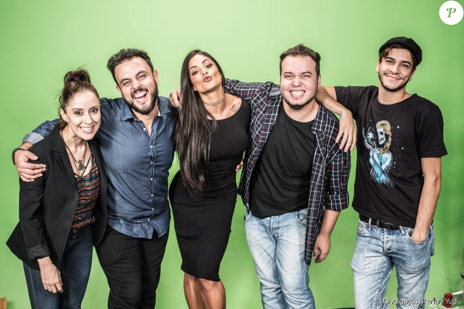 No vídeo, Fábio (Jhonny Drumond) se desespera ao perceber que Aline ...