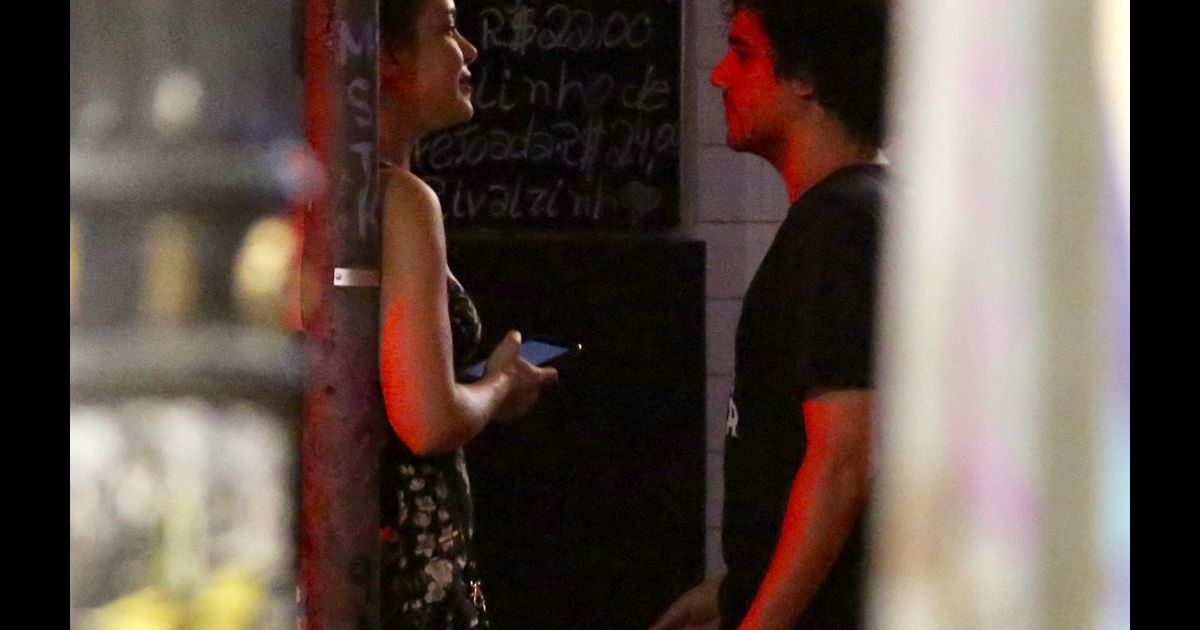 Após o beijo, Leandra Leal e George Sauma conversaram em tom bem ... Após o beijo, Leandra Leal e George Sauma conversaram em tom bem ...