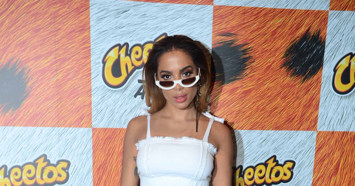 No lançamento da parceria entre Anitta e Cheetos, em 2018, Anitta usou ...