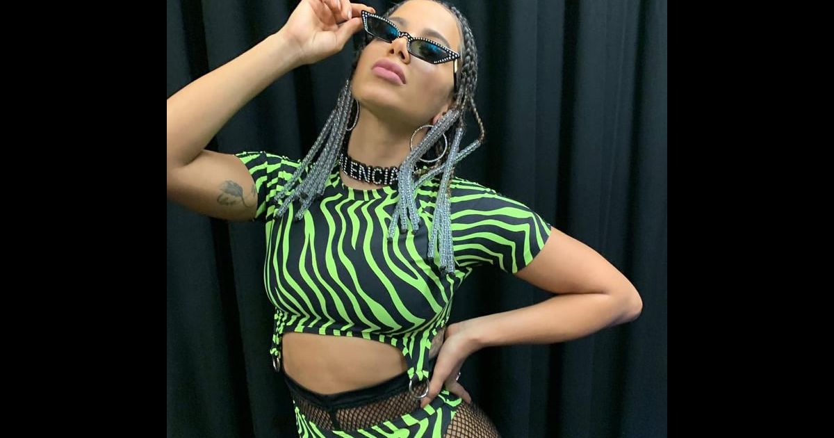 Anitta se tornou a primeira brasileira a se apresentar no Festival ...
