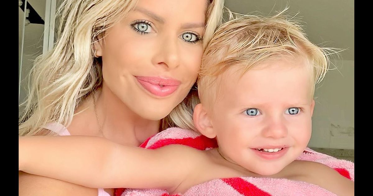 Karina Bacchi pretende dar um irmão para o filho, Enrico, de 2 anos ...