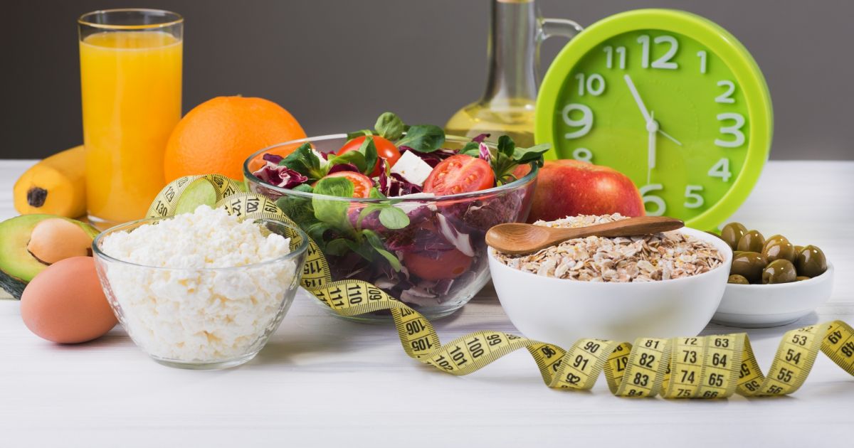 Dieta para emagrecer: jejum intermitente é aliado das dietas low carb ...