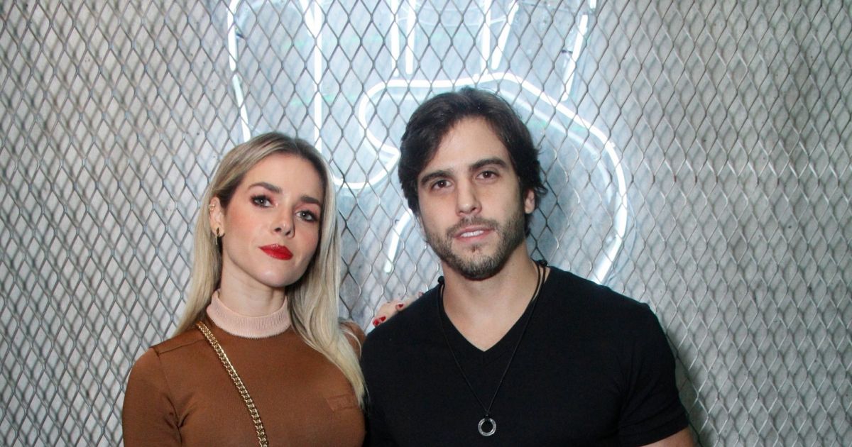 Monique Alfradique curte shows do Rock in Rio com o namorado, Gabriel ...