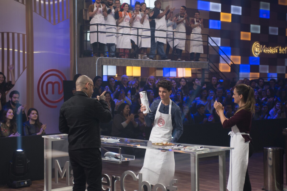 Foto: Em 'MasterChef - A Revanche', Helton vence prova de reprodução de ...