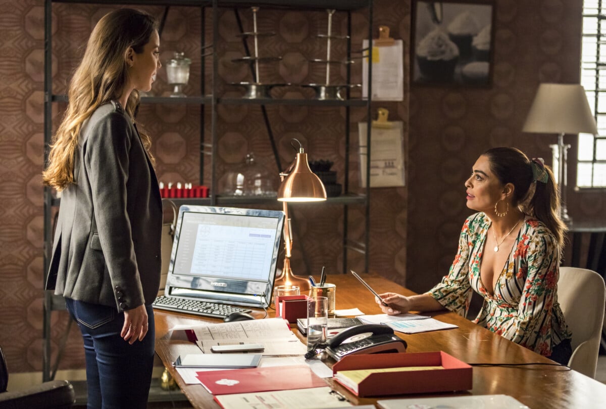 Foto: Maria da Paz (Juliana Paes) expulsará Fabiana (Nathalia Dill) na ...