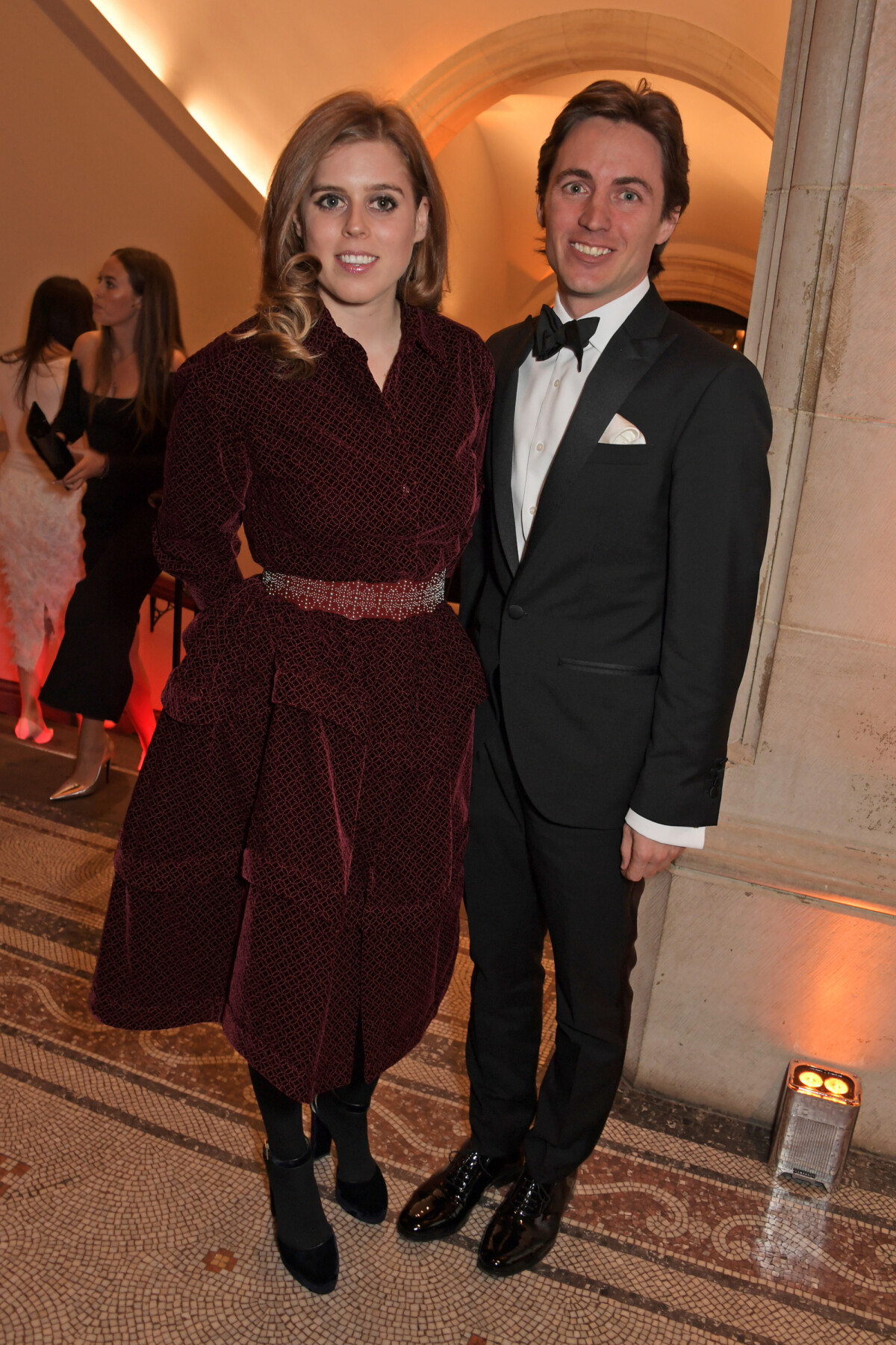 Foto: Princesa Beatrice se casou na Inglaterra com Edouardo Mapelli ...