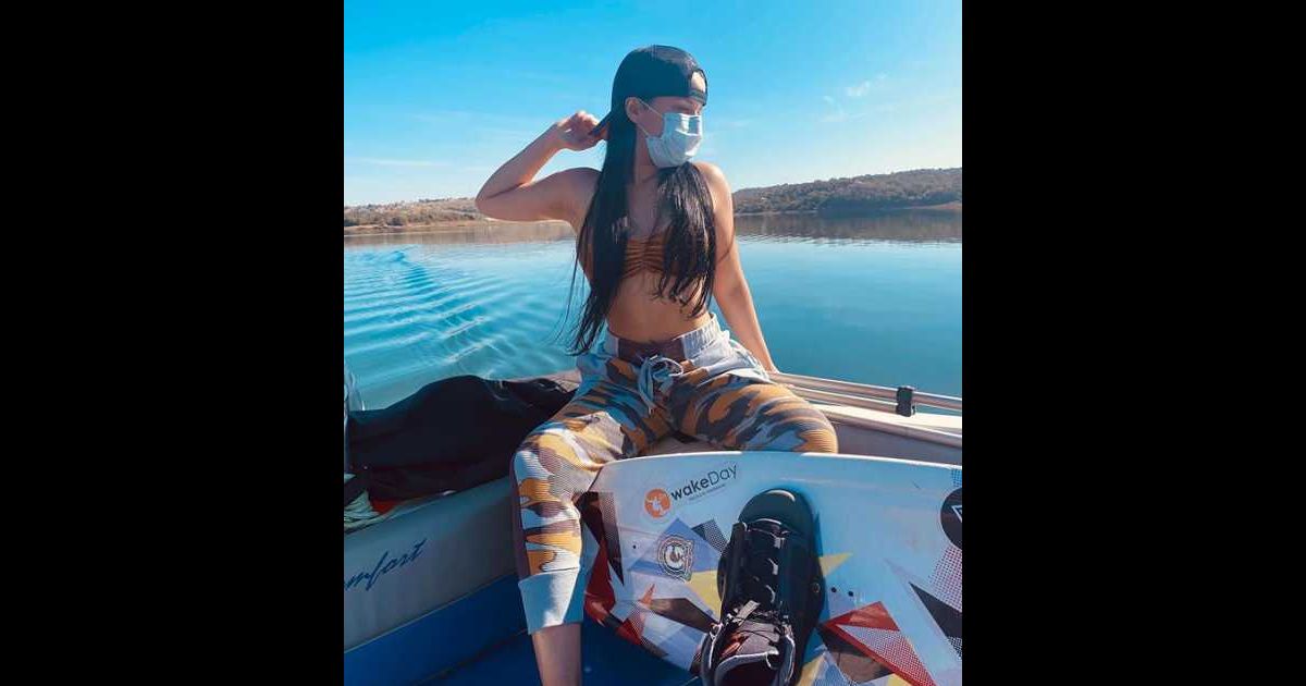 Maiara Também Usou Top De Biquíni Para Pescaria Purepeople