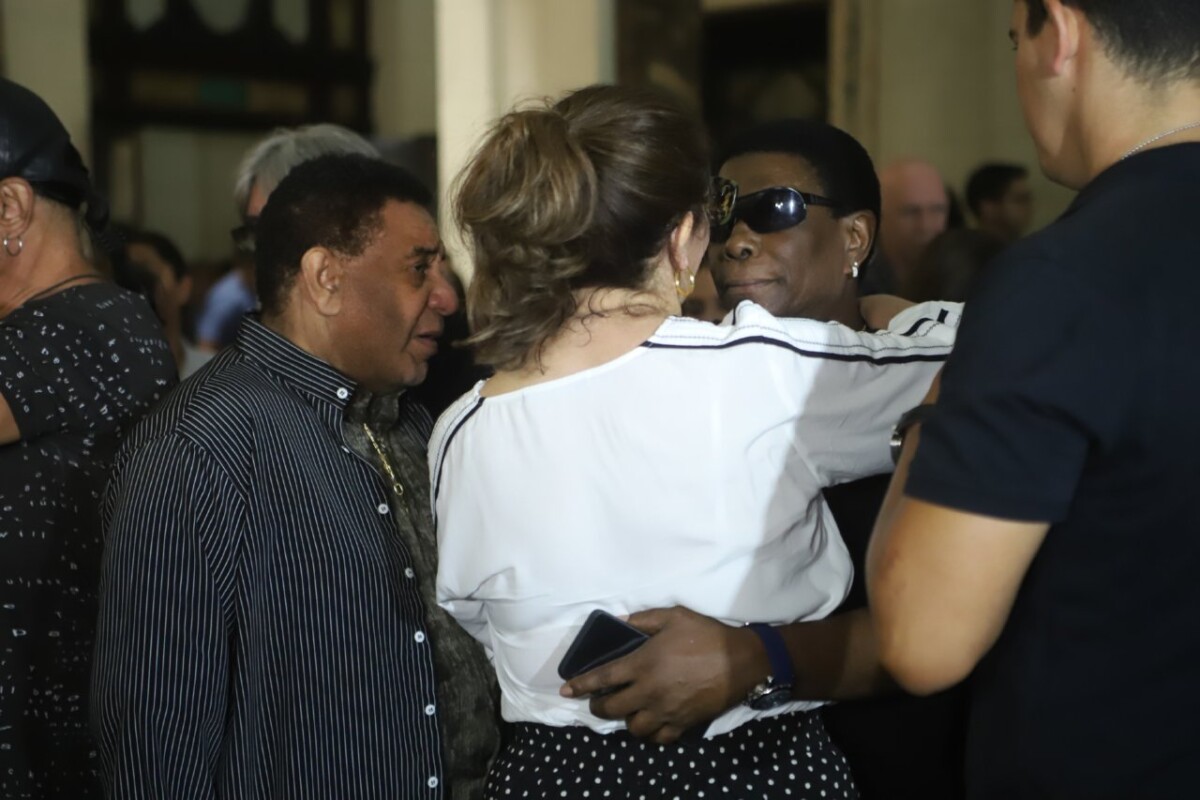 Foto: Neguinho da Beija-Flor foi consolado pela morte do neto Gabriel ...