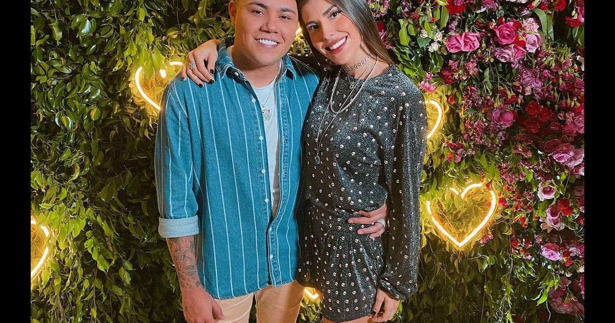 Felipe Araújo e Estella Defant têm compartilhado momentos intensos ...